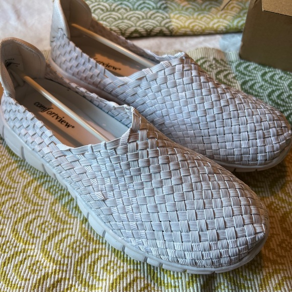 comfortview | Shoes | Comfortview White Lightweight Slippers Size 9ww ...